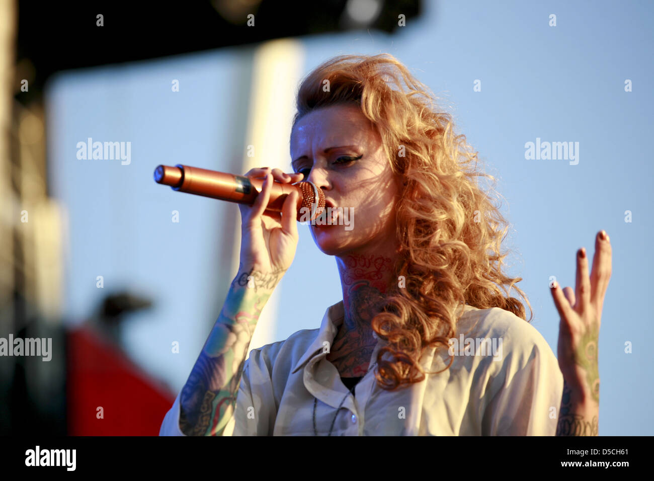 Jennifer at Coke Sound Up Festival at Brandenburger Tor (Brandenburg ...