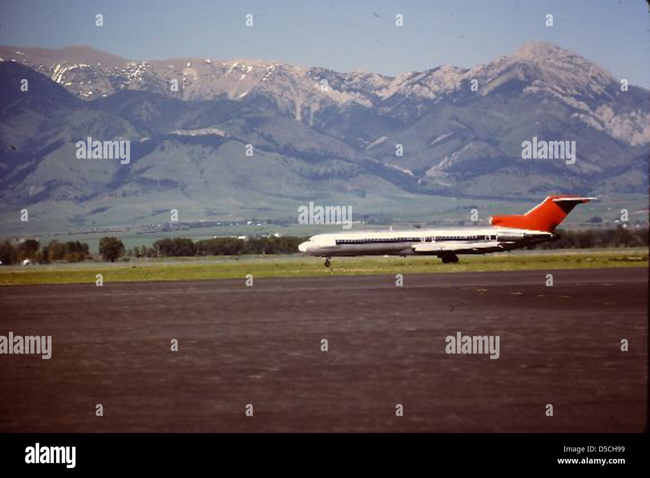 The Boeing 727, an iconic jetliner, revolutionized air travel with its ...