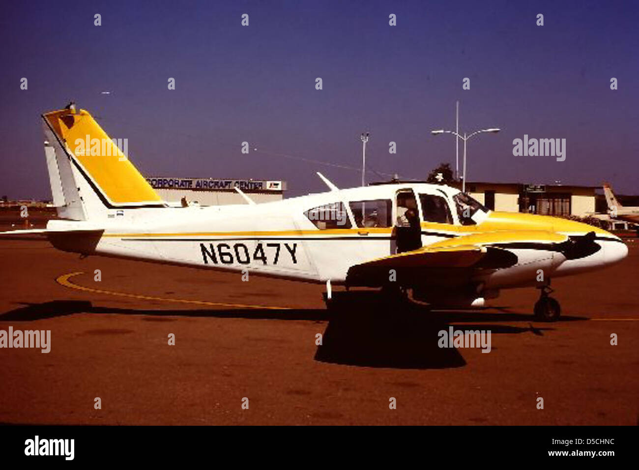 The piper pa 23 hi-res stock photography and images - Alamy
