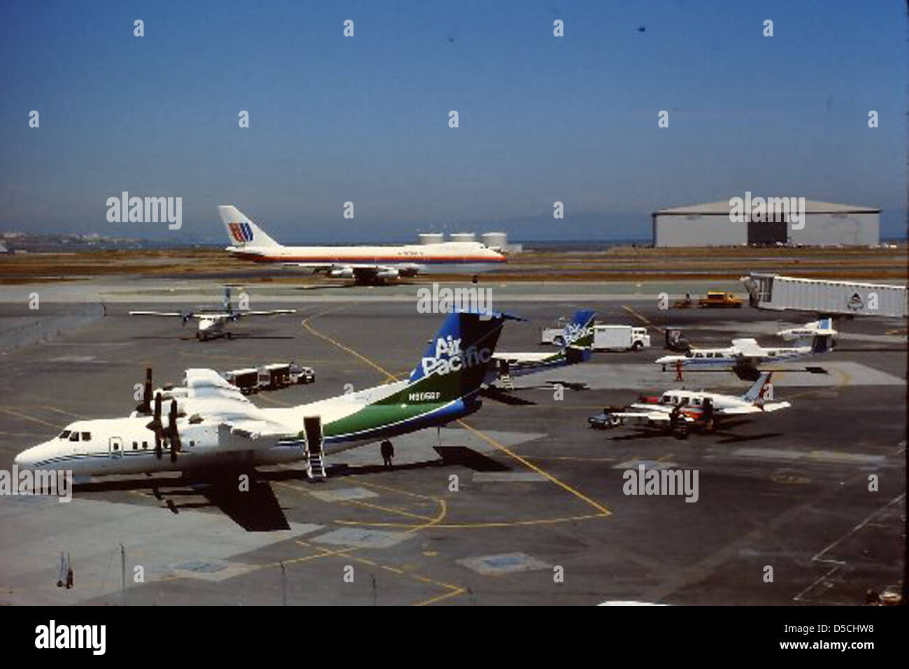 Britten norman trislander regional aircraft hi-res stock photography ...