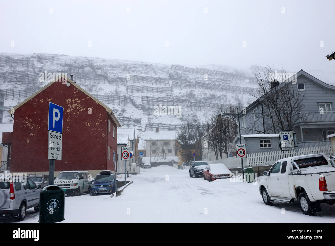 Avalanche Fence Stock Photos & Avalanche Fence Stock Images - Alamy