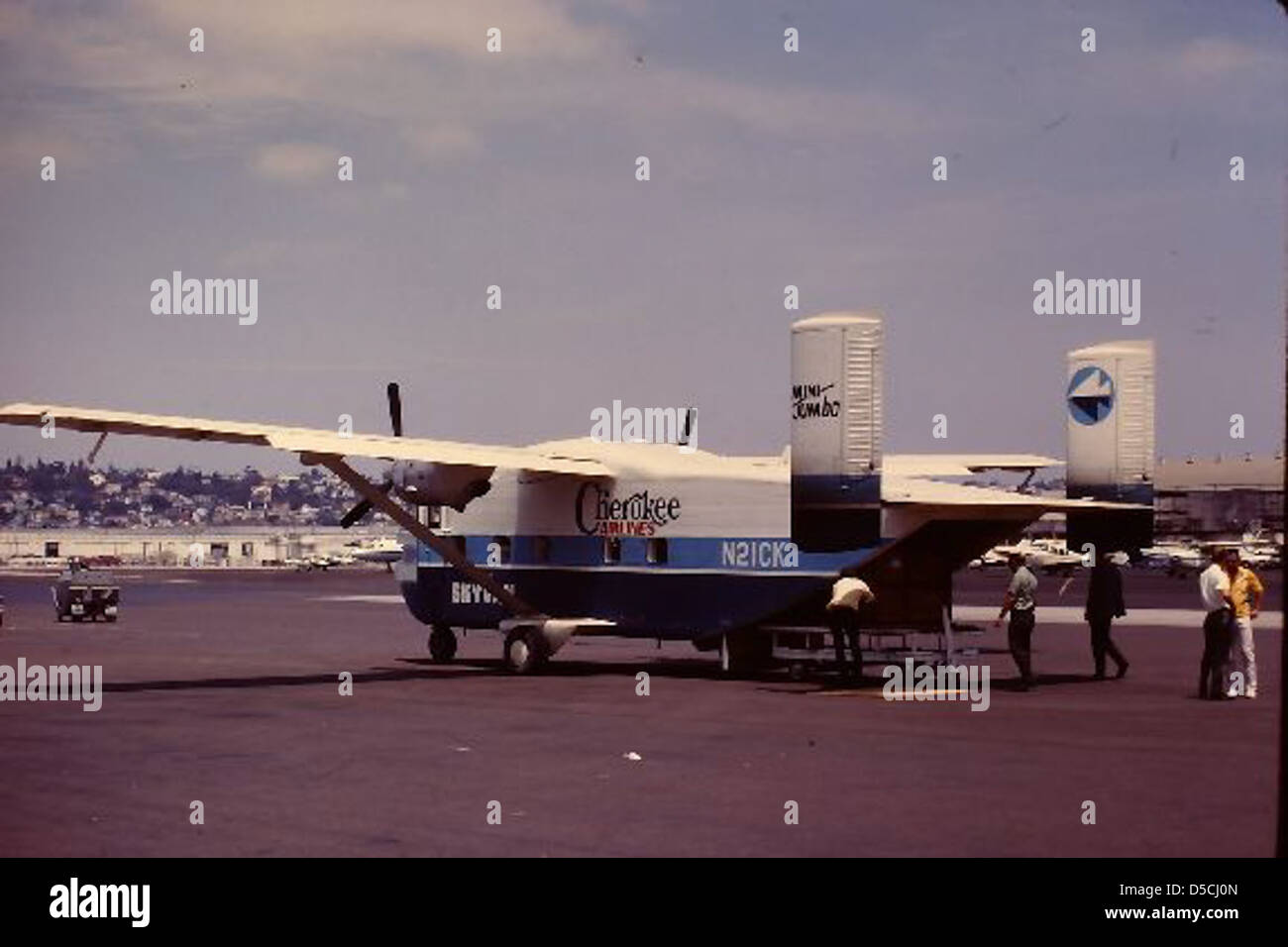 Shorts aircraft hi-res stock photography and images - Alamy