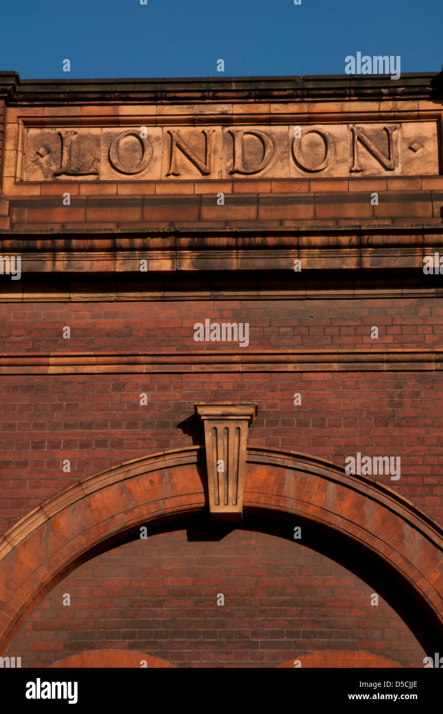 Stoned london sign hi-res stock photography and images - Alamy