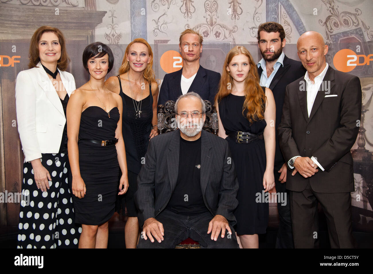 Assumpta Serna, Marta Gastini, Andrea Sawatzki, Victor Schefe, Tom ...
