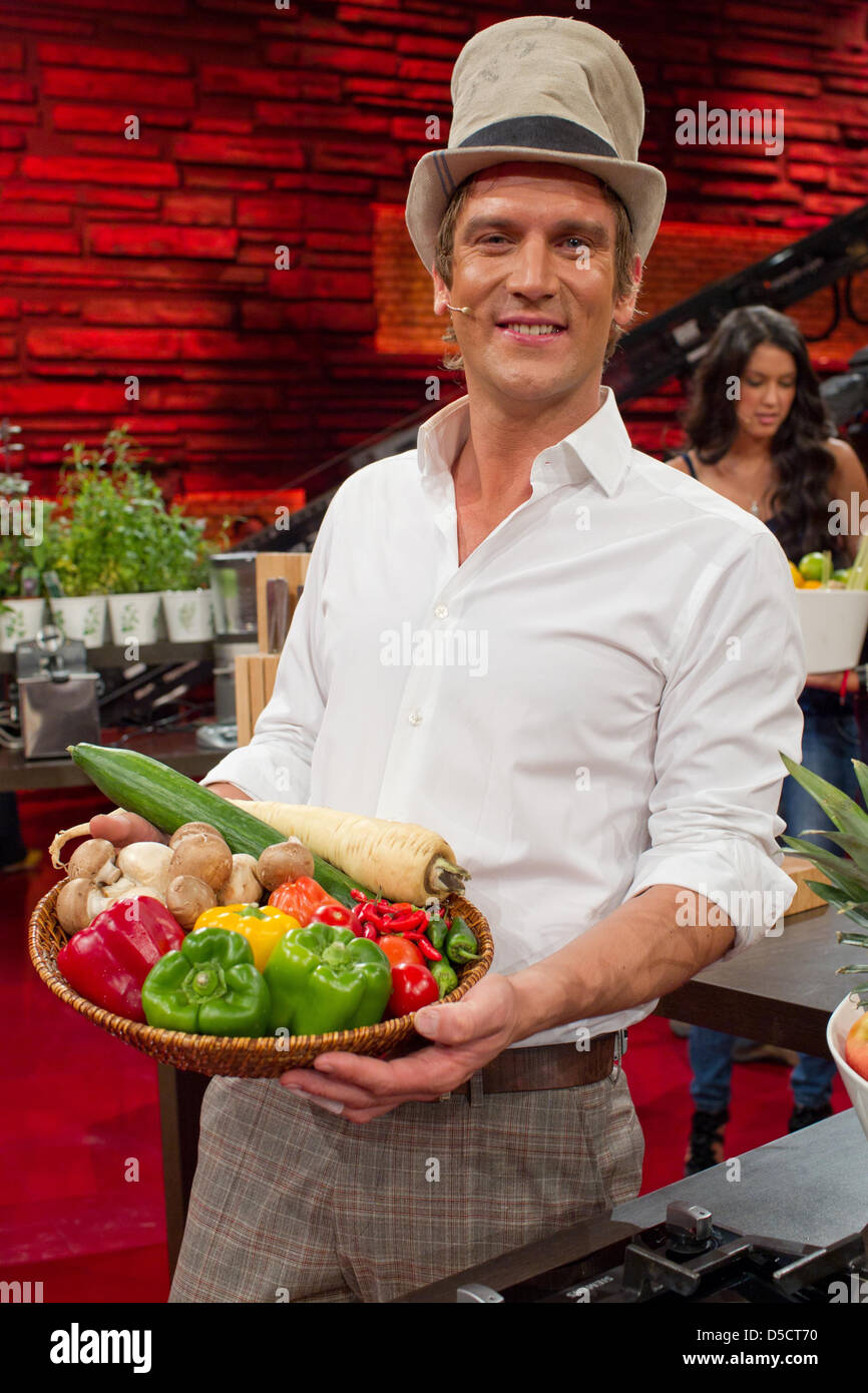 Peer Kusmagk on set of german TV show 'Promi Kocharena' (celebrity ...