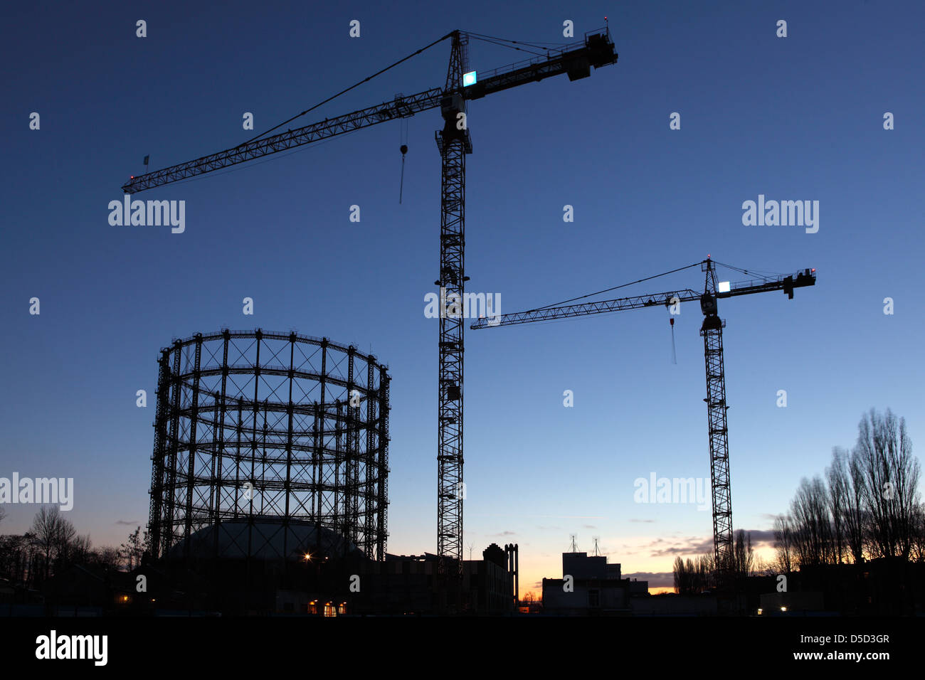 Berlin, Germany, Silhouette, Construction cranes at the Gasometer ...