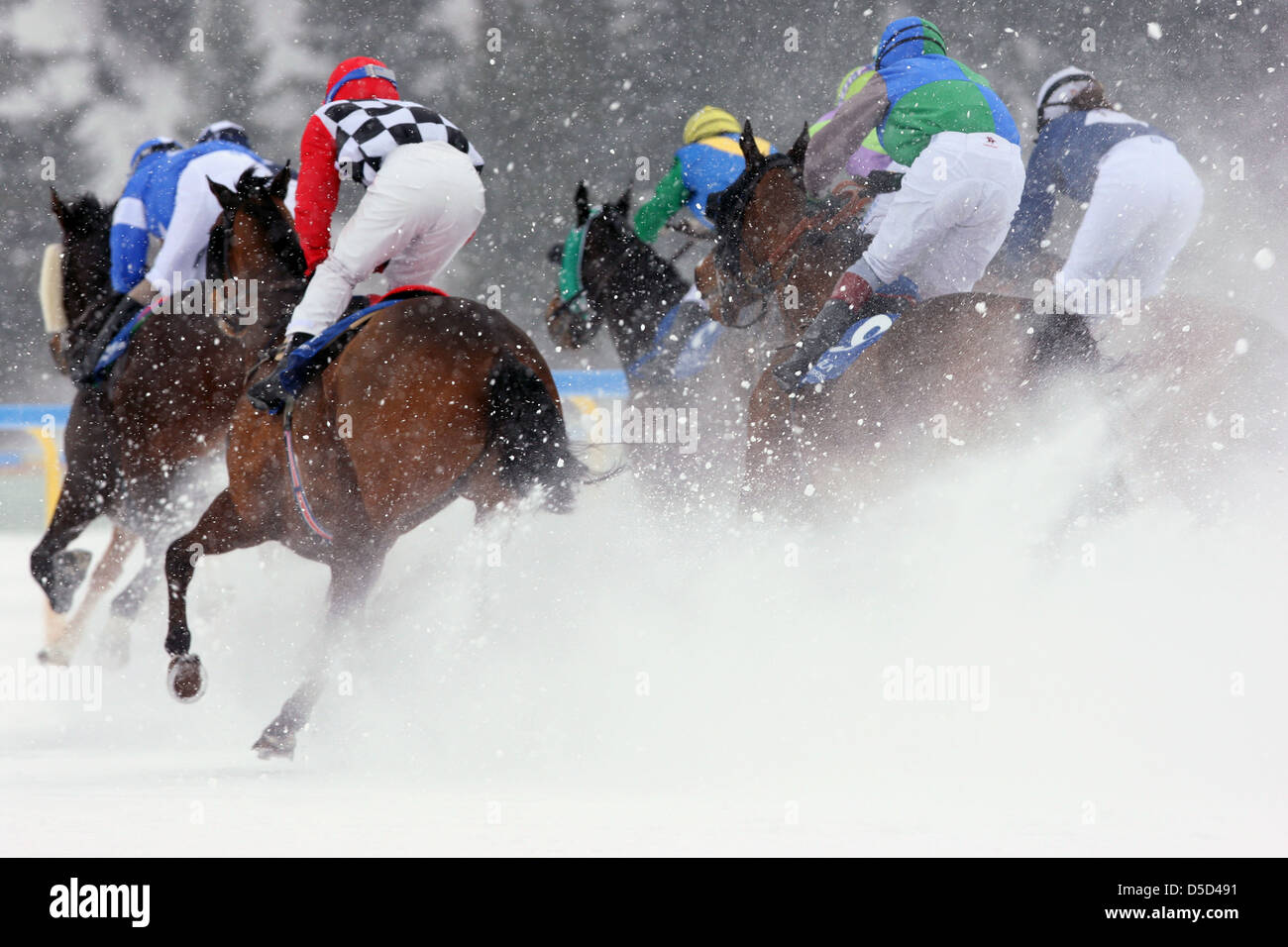 Racing arc hi-res stock photography and images - Alamy
