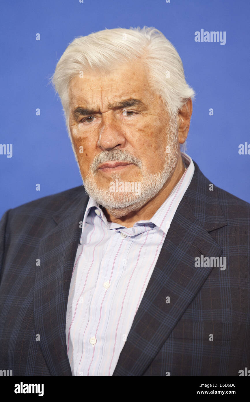 Mario Adorf at photocall for the movie "Die lange Welle hinterm Kiel ...