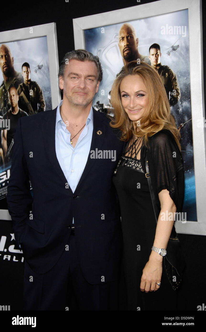 Elisabetta caraccia and ray stevenson hi-res stock photography and ...