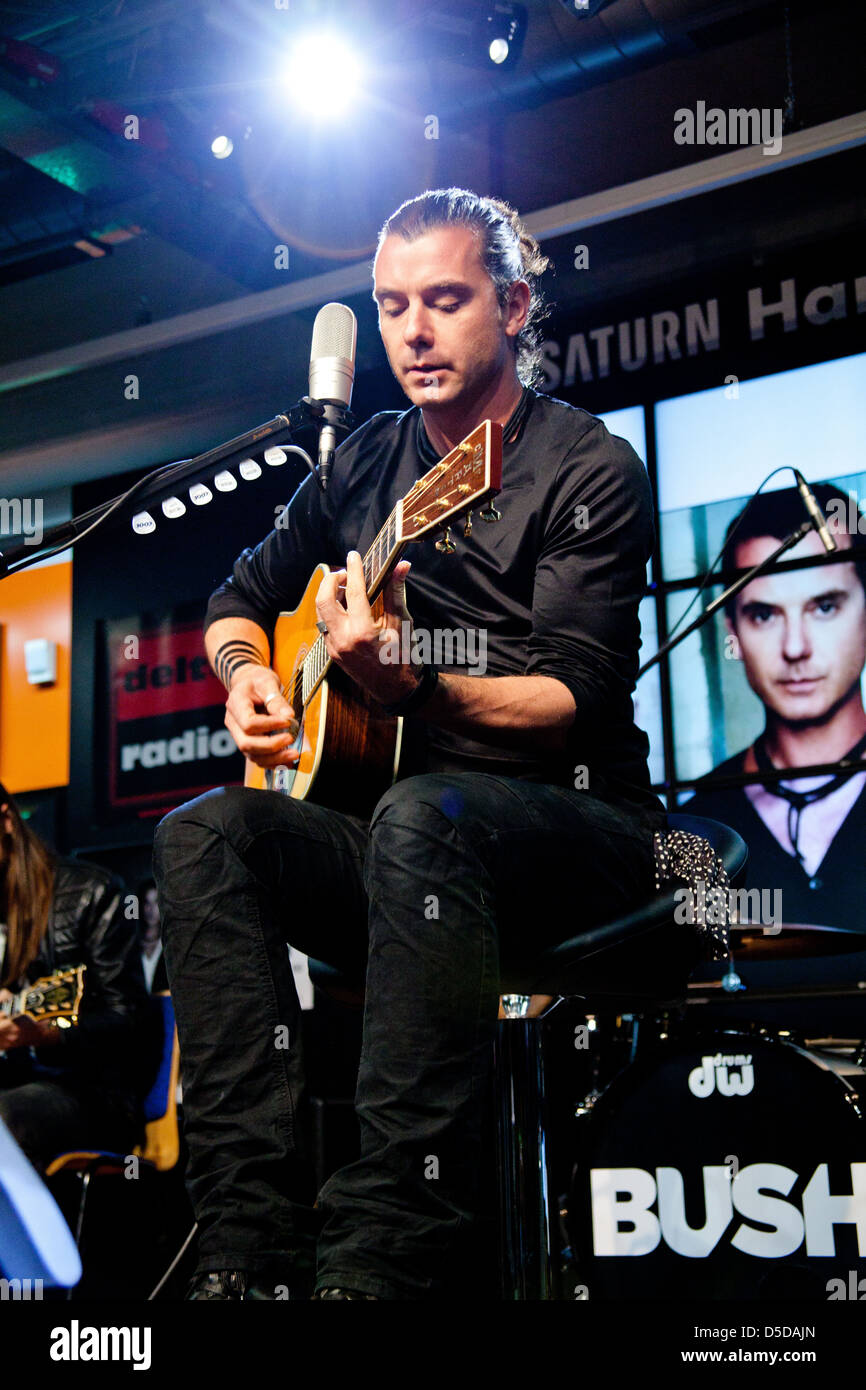 Gavin Rossdale of the band Bush performing live at an in store concert ...