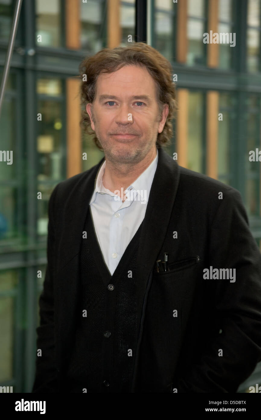 Timothy Hutton at a photocall for "Leverage" Cologne, Germany - 10.11. ...