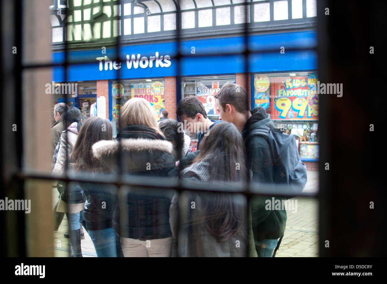 Library window hi-res stock photography and images - Alamy