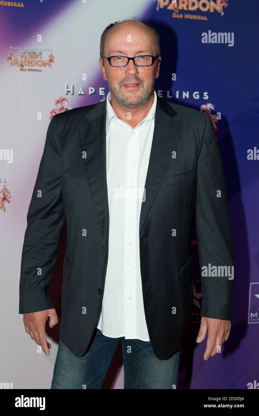 Hans-Werner Olm at the premiere of "Kein Pardon – Das Musical" at ...