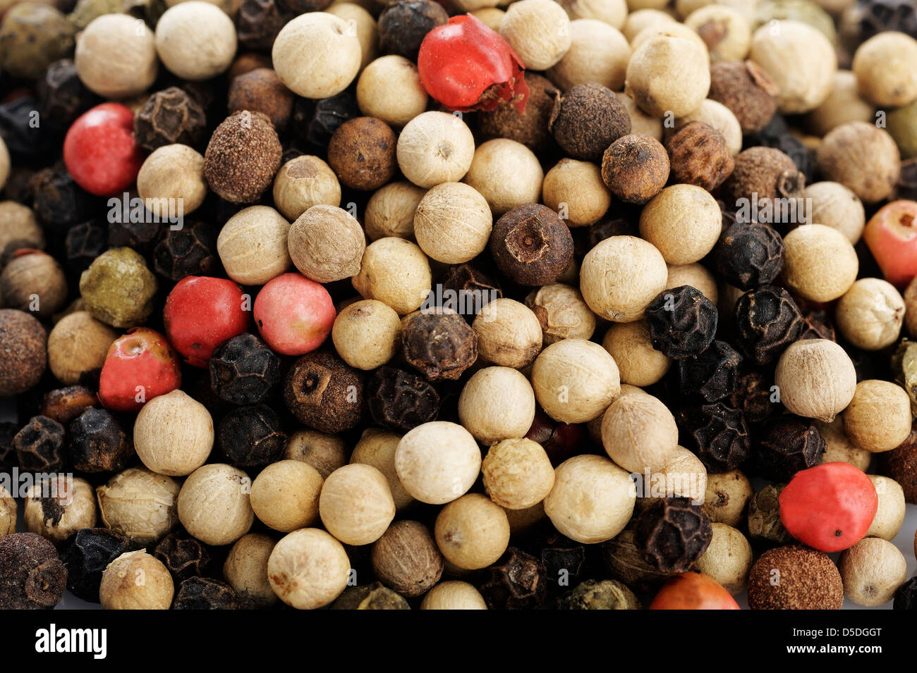 Mixed pepper hi-res stock photography and images - Alamy