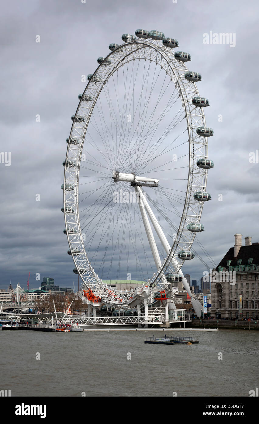 London, UK, the London Eye on the River Thames Stock Photo - Alamy