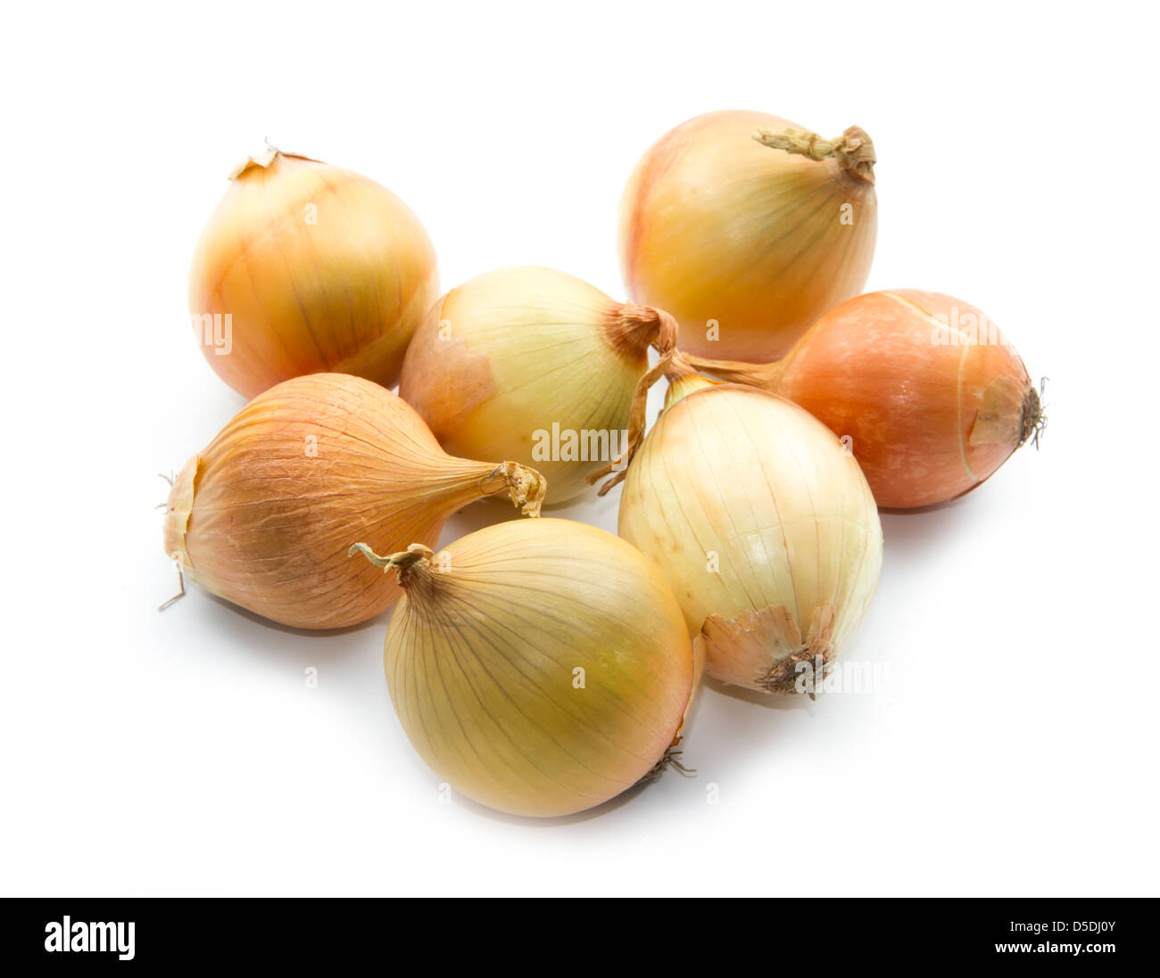 group of organic onions isolated on white background Stock Photo - Alamy