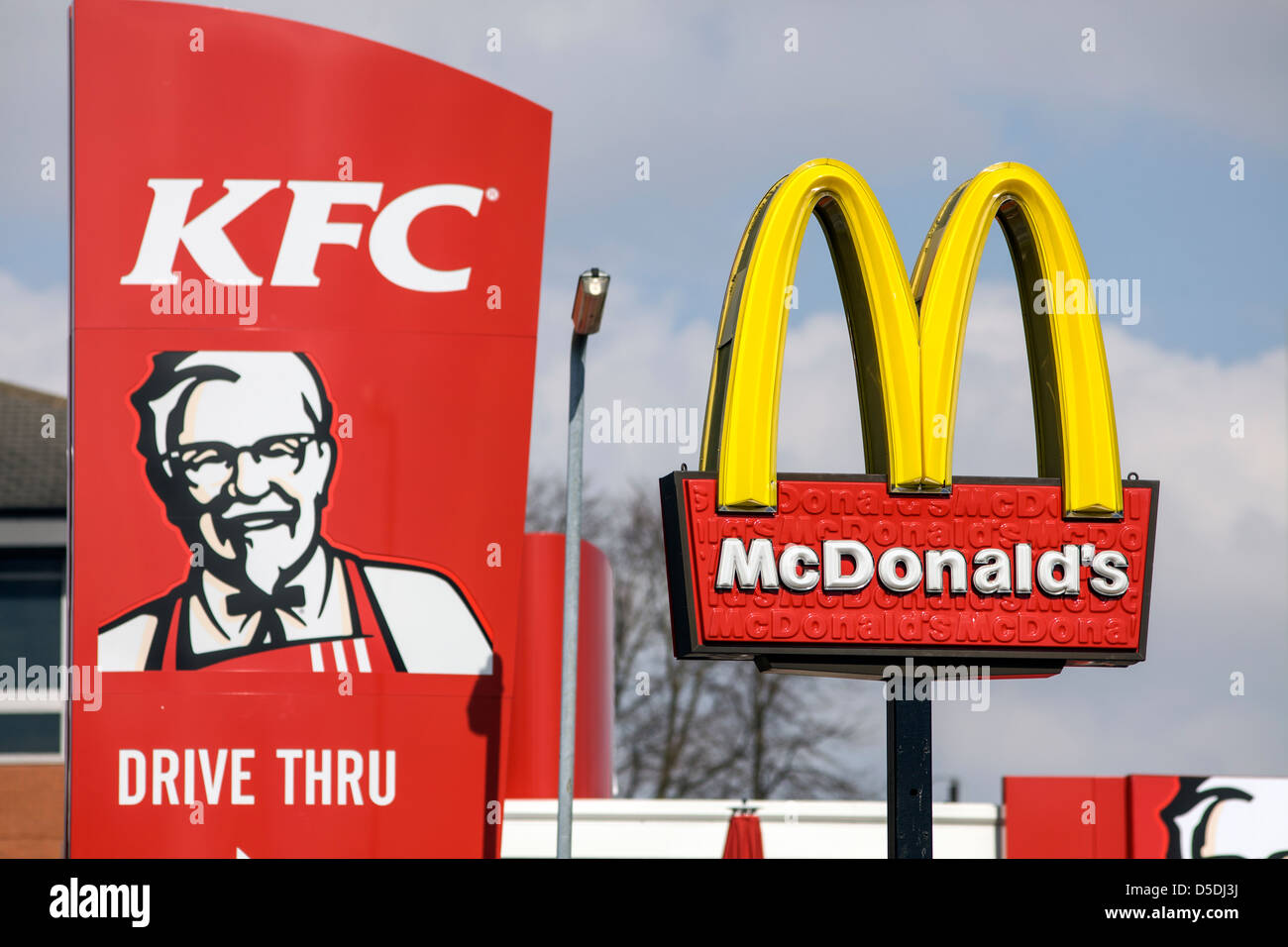 Kfc signs hi-res stock photography and images - Alamy