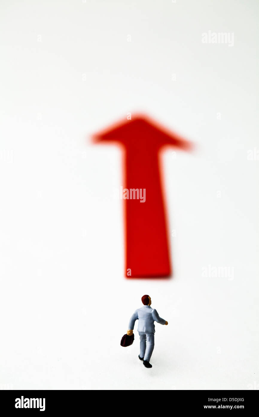 Leader arrow hi-res stock photography and images - Alamy