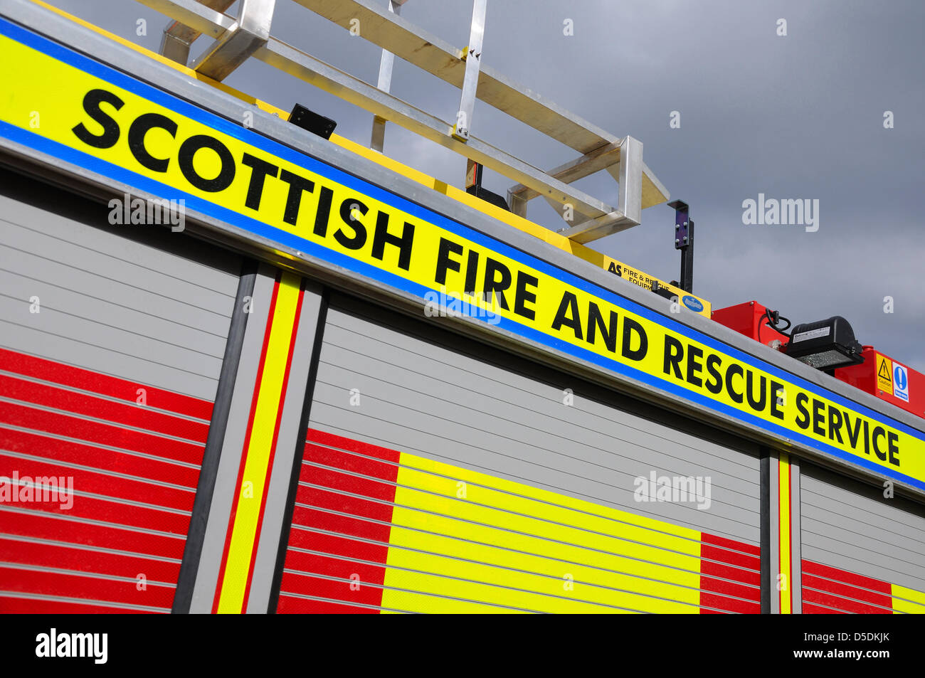 Uk fire service logo hi-res stock photography and images - Alamy
