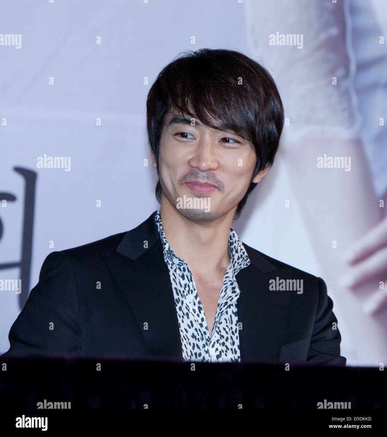 Song seung heon hi-res stock photography and images - Alamy