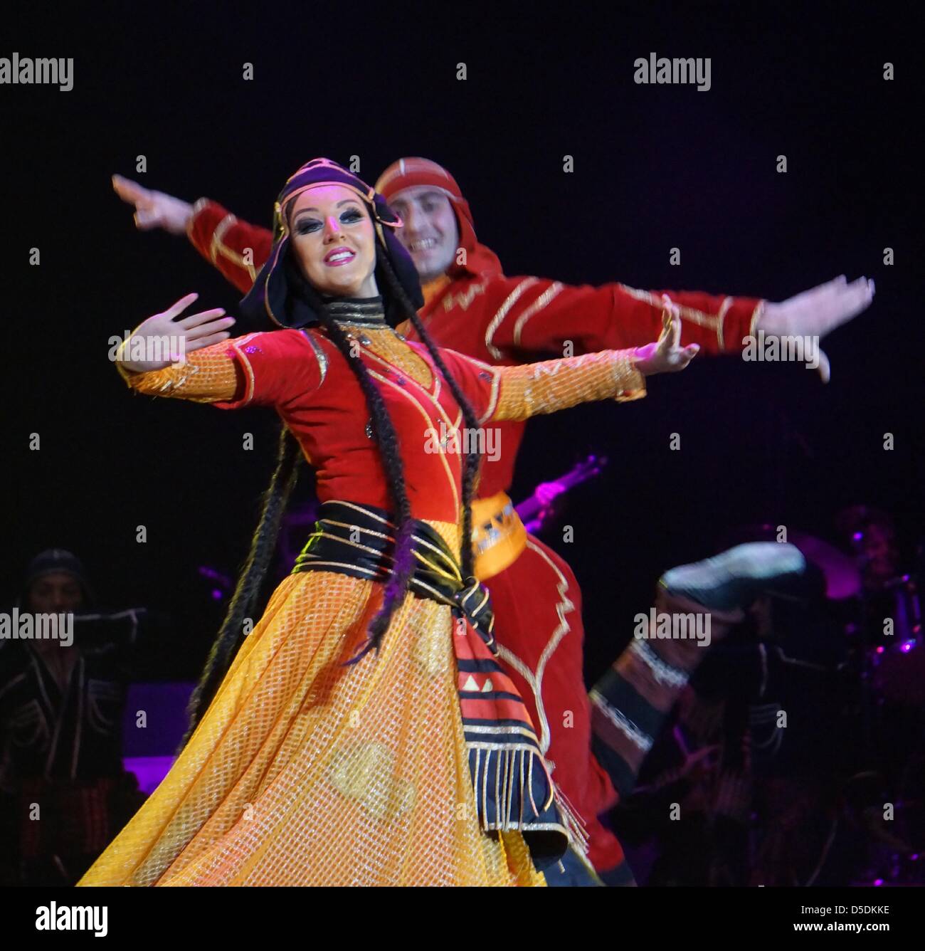Georgian folk dance hi-res stock photography and images - Alamy