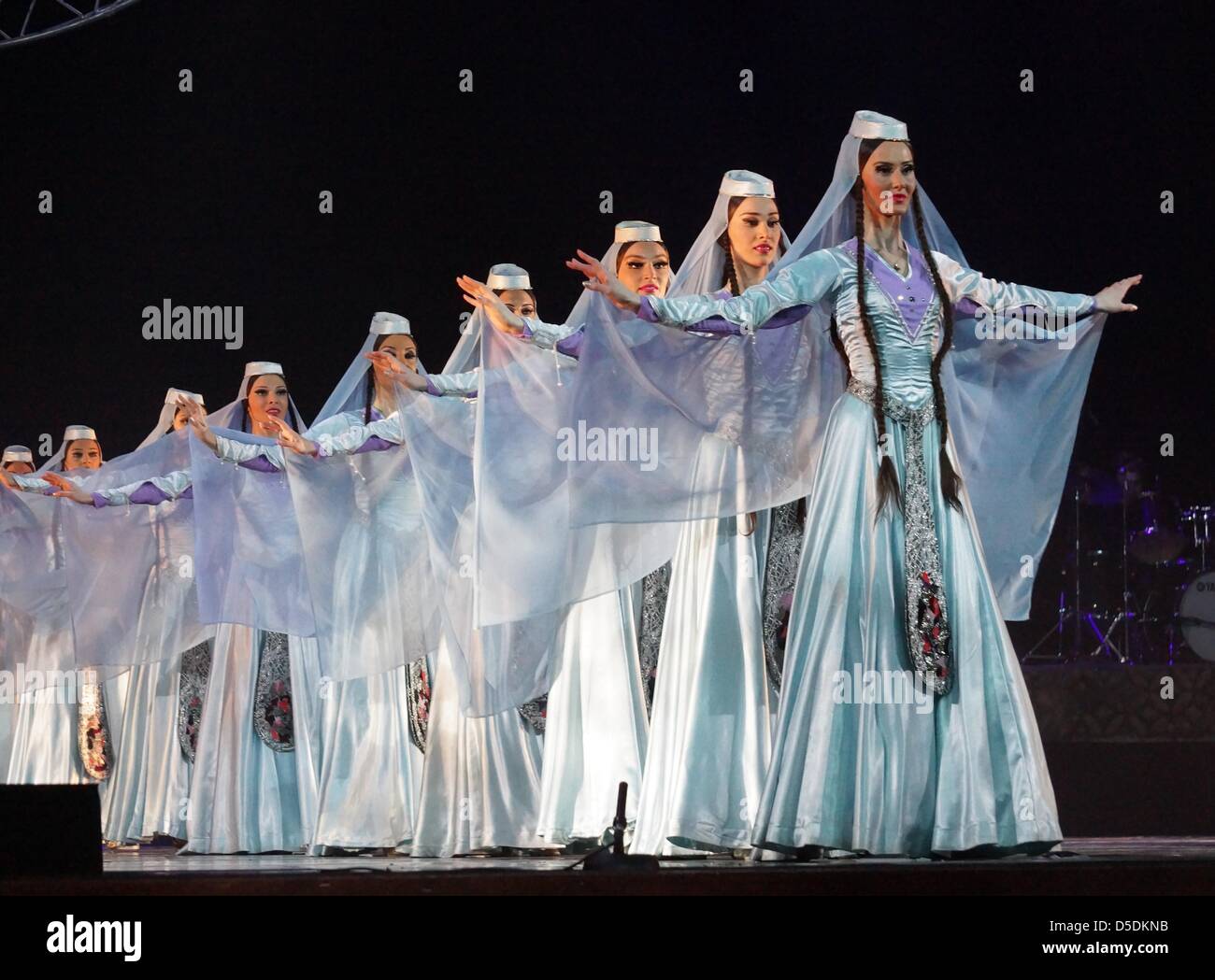 Georgian folk dance hi-res stock photography and images - Alamy