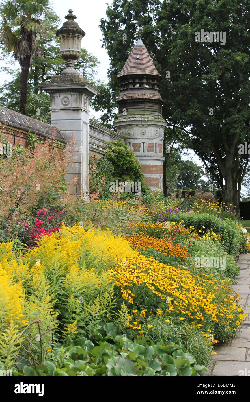 Dovecot hi-res stock photography and images - Alamy