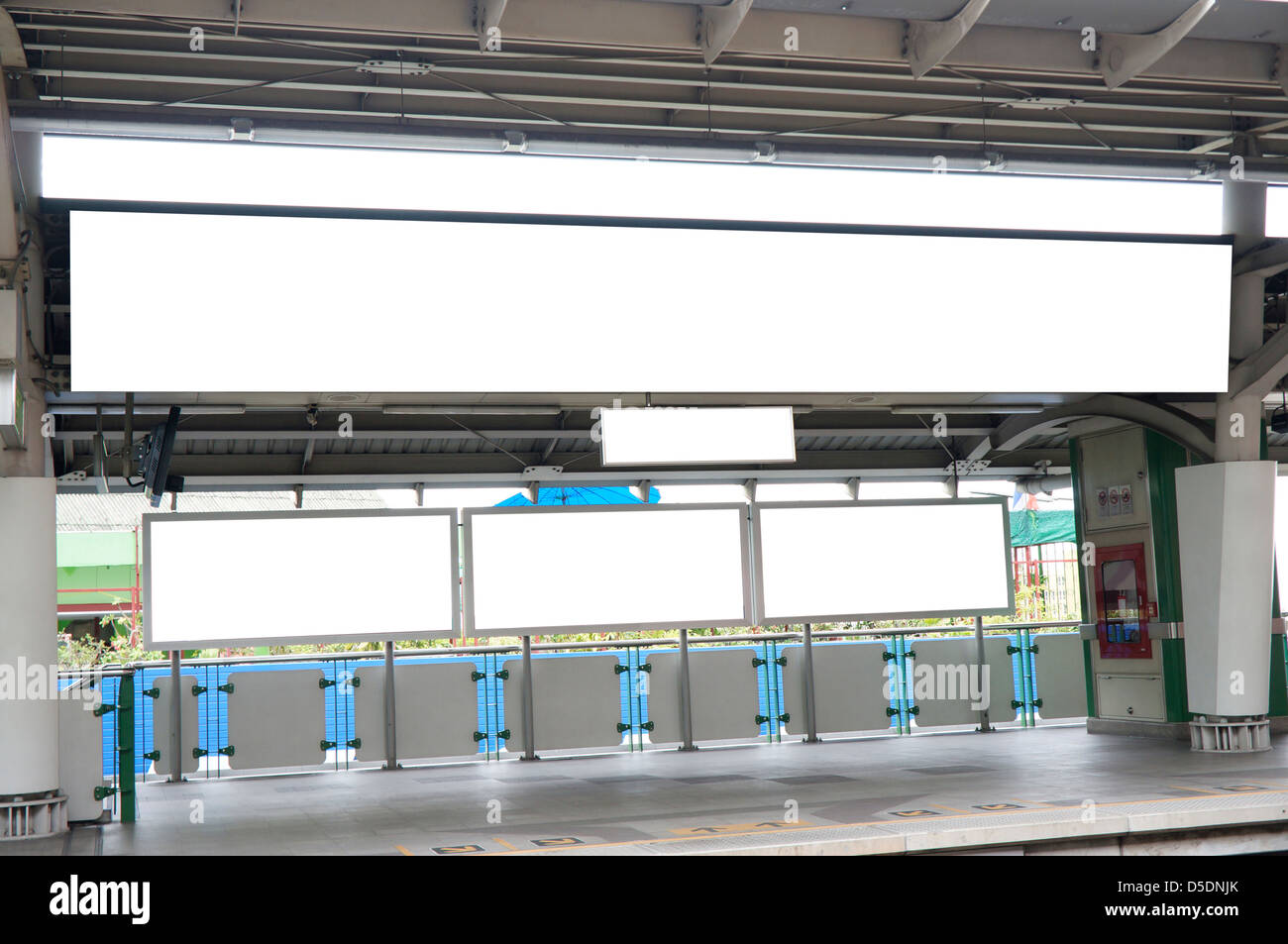 Billboard in subway station hi-res stock photography and images - Alamy