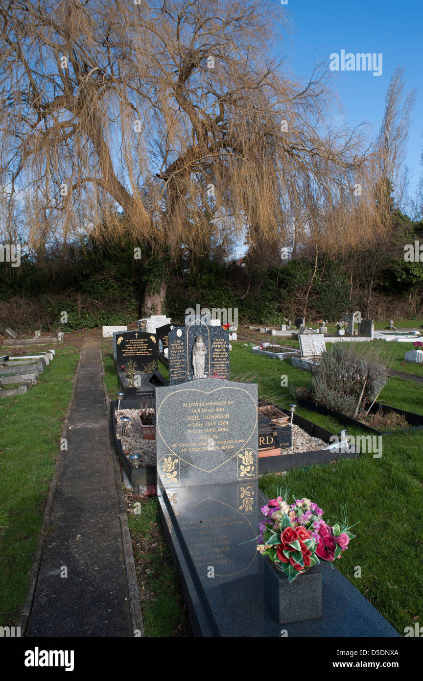 Alperton cemetery London Stock Photo - Alamy