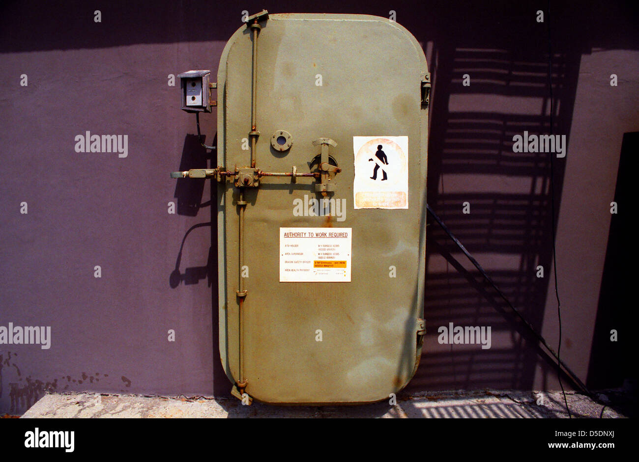 Dragon reactor hi-res stock photography and images - Alamy