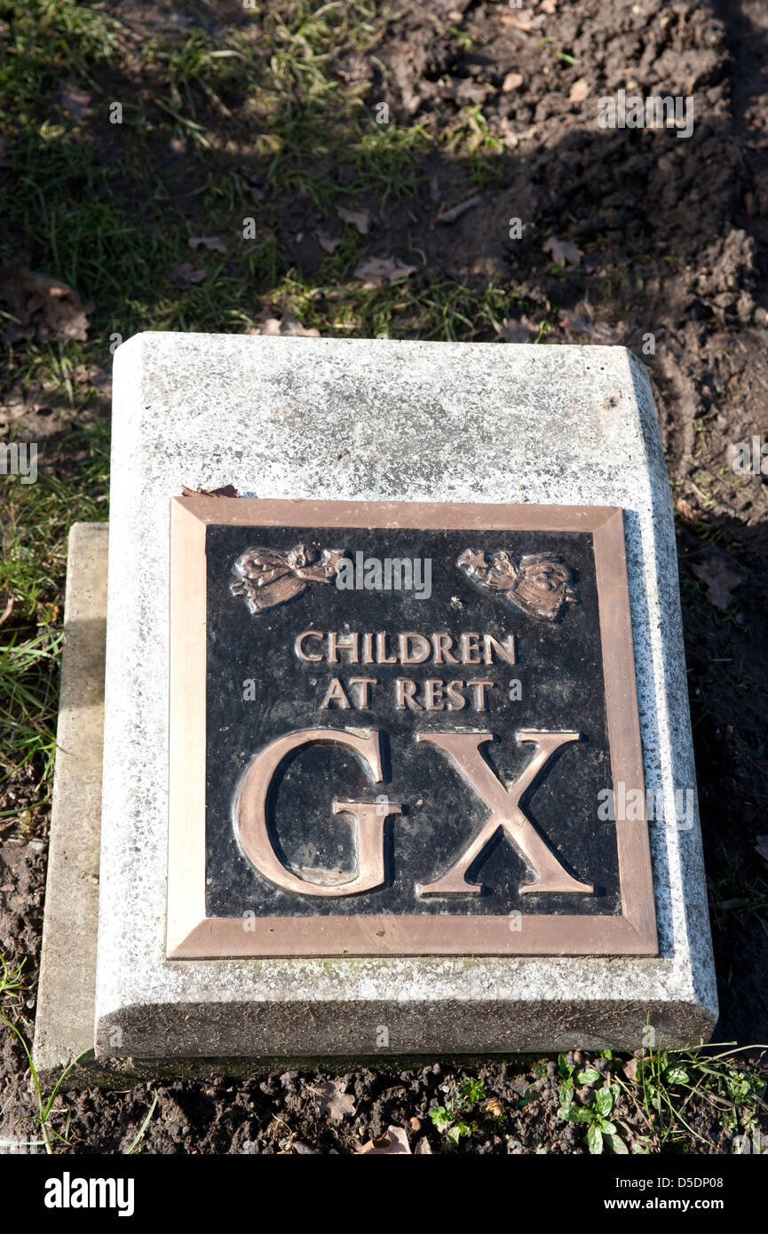 Alperton cemetery London Stock Photo - Alamy