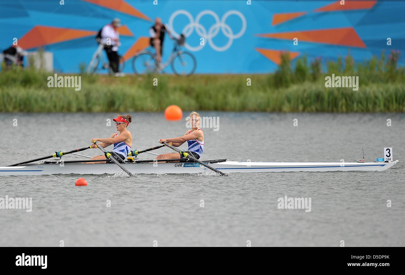Great britain rowing eton olympics 30th olympiad celebrate rings hi-res ...