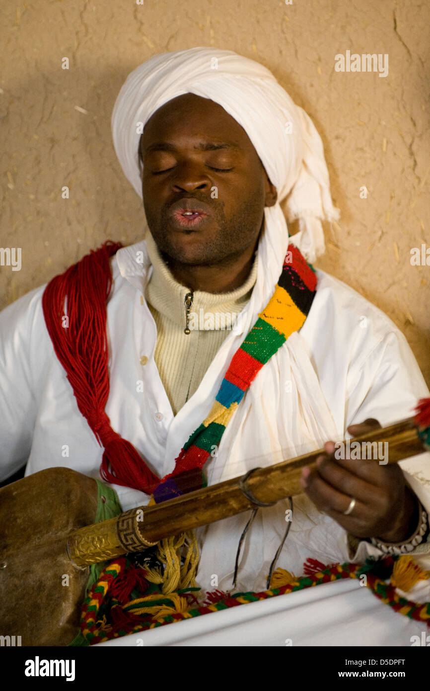 Berber music hi-res stock photography and images - Alamy