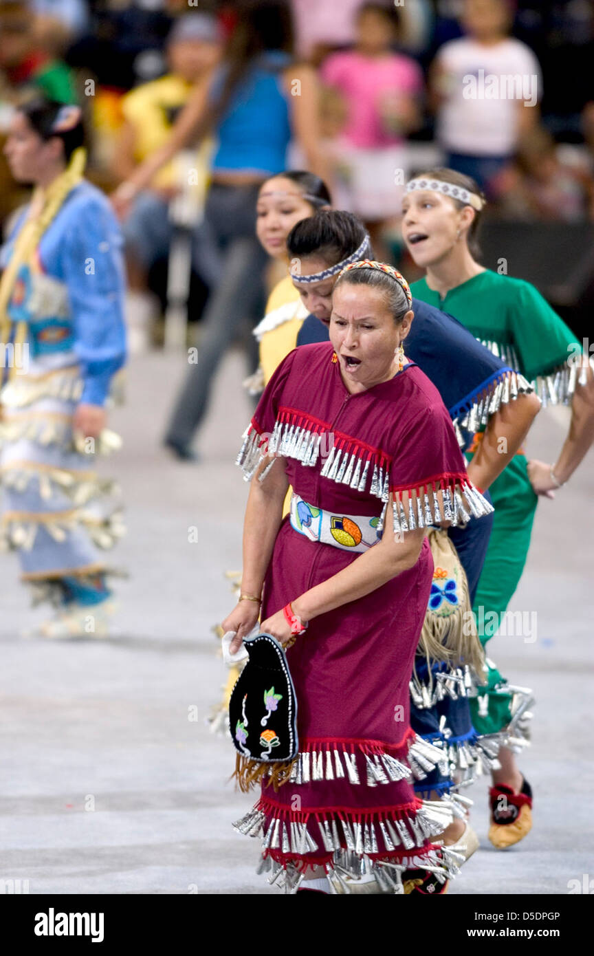 This image from a 2005 powwow shows Apache Native American children ...
