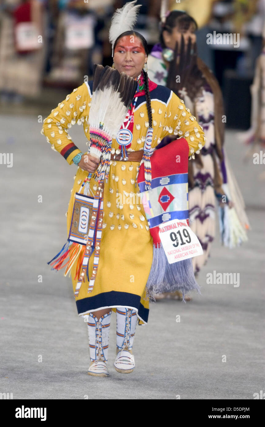 A photograph from the 2005 Powwow at the National Museum of the ...