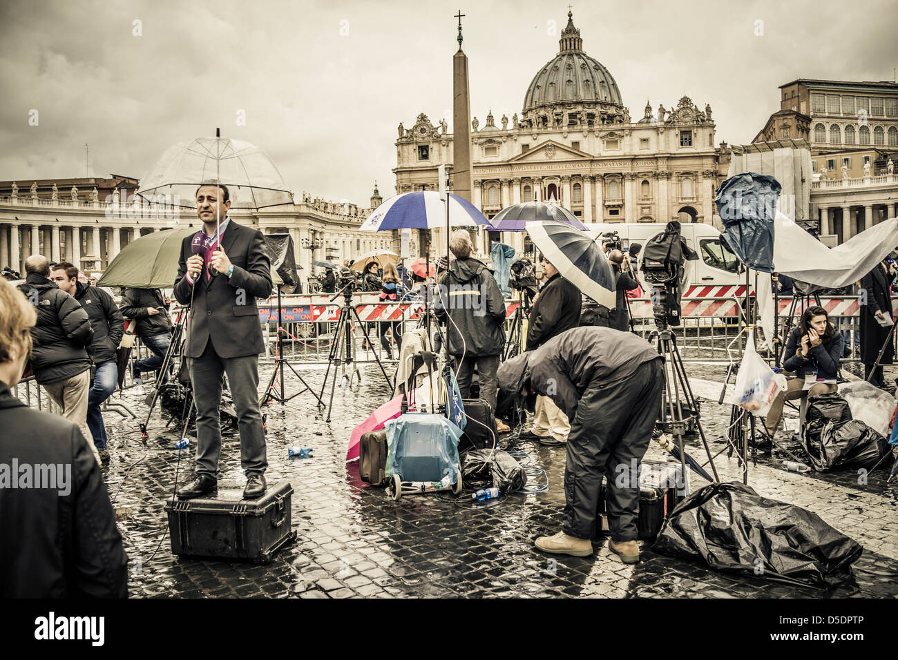 Conclave vatican hi-res stock photography and images - Alamy