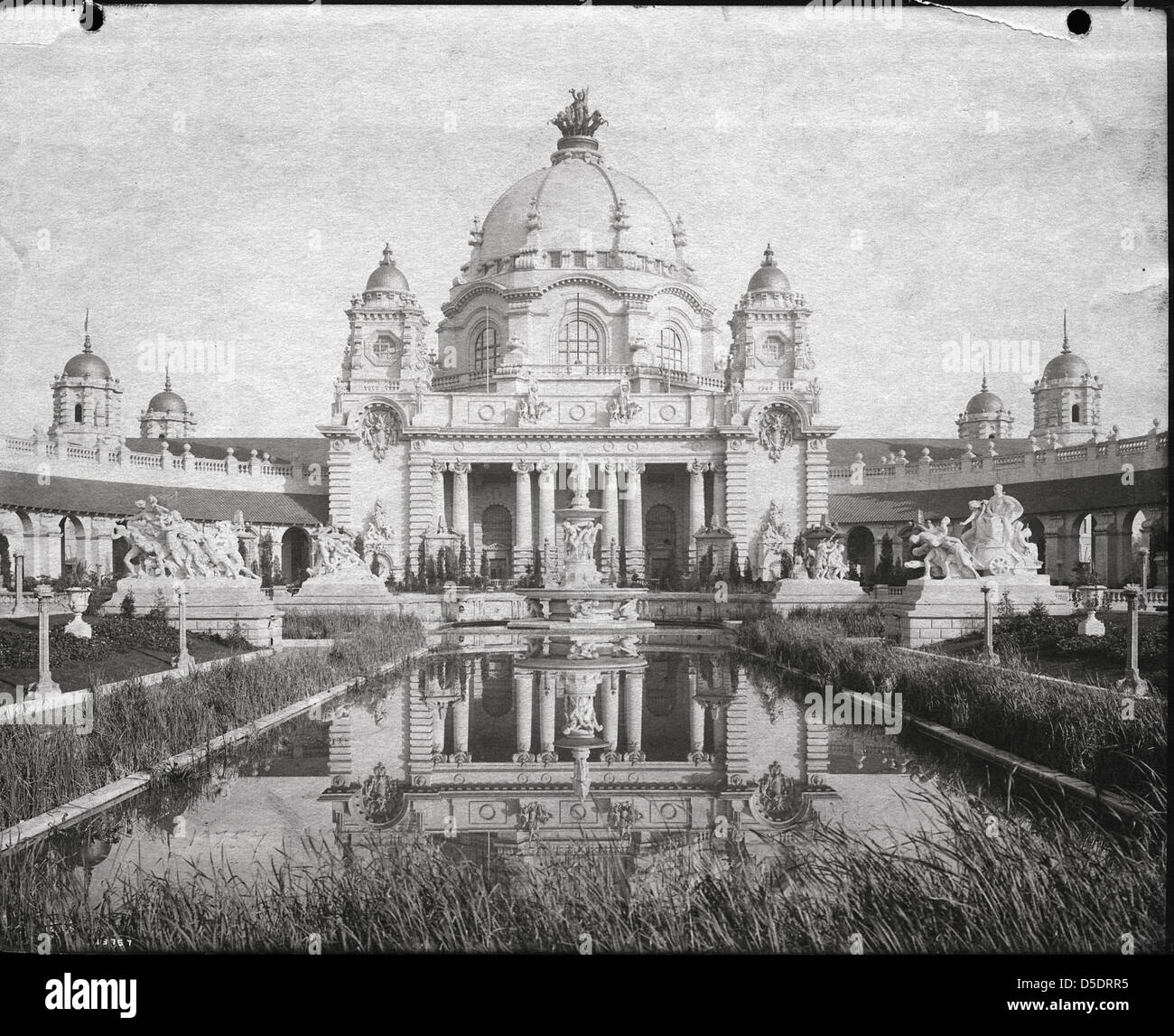 The U.S. Government Building at the Pan-American Exposition in Buffalo ...