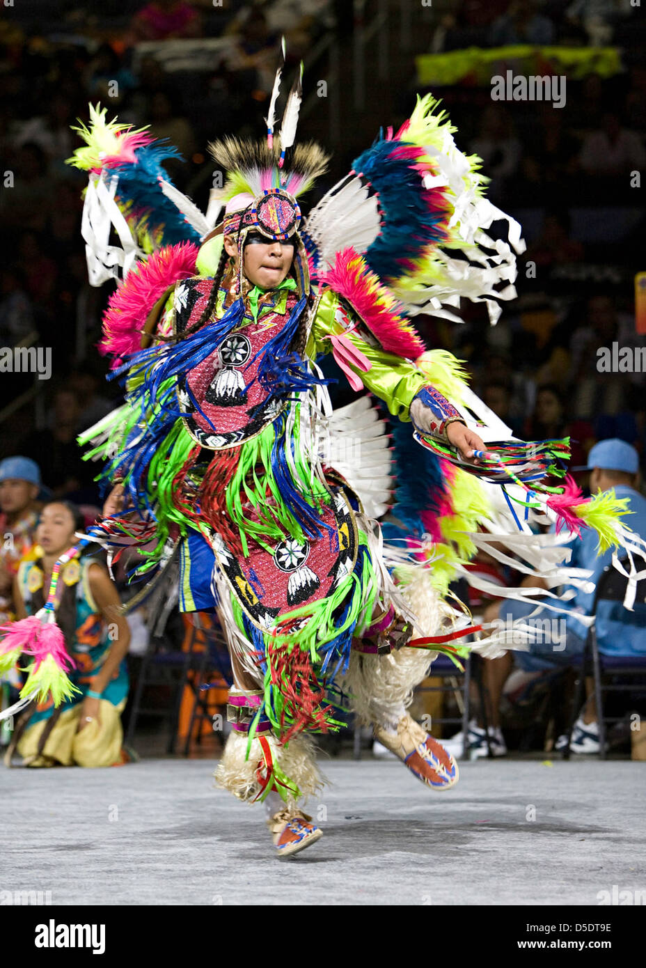 Pow wow regalia man dancing fancy hi-res stock photography and images ...