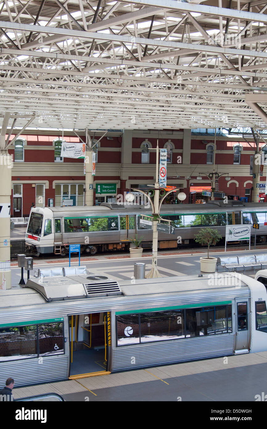 Railway Station Perth Stock Photo - Alamy