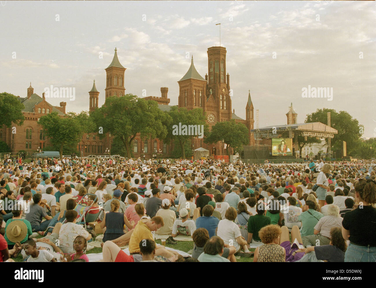 Birthday Party on the Mall Crowd Enjoying Concert Stock Photo - Alamy