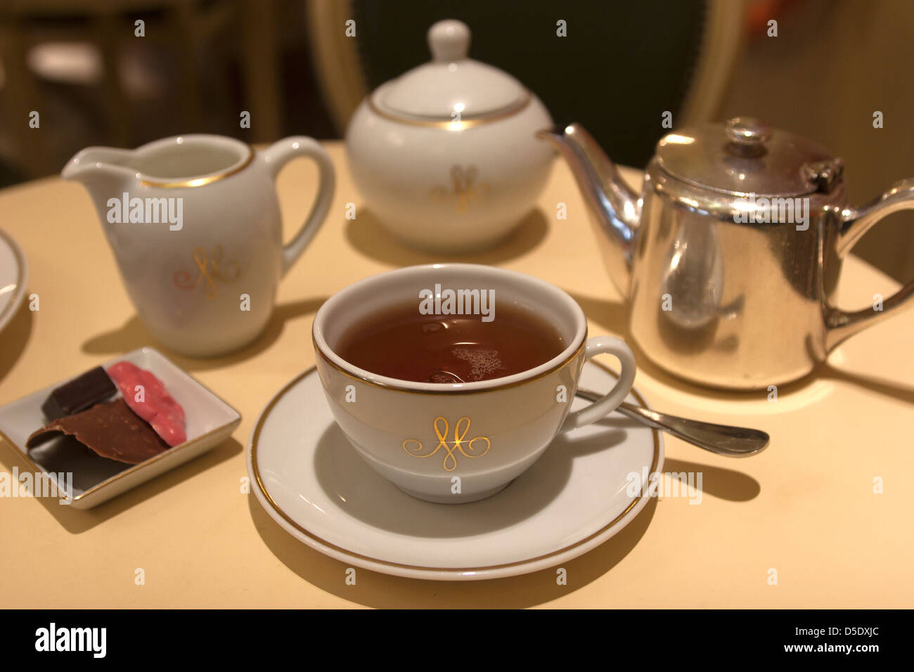 Teapot and Cups Cafe Meert Lille Stock Photo - Alamy