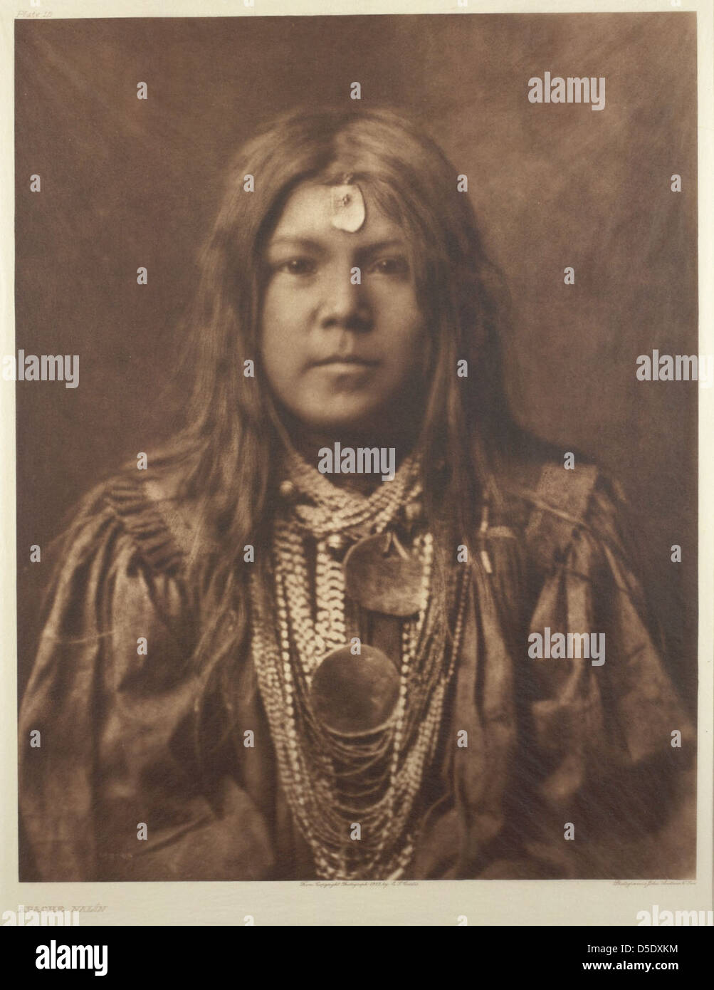 Native american indian girl photograph hi-res stock photography and ...