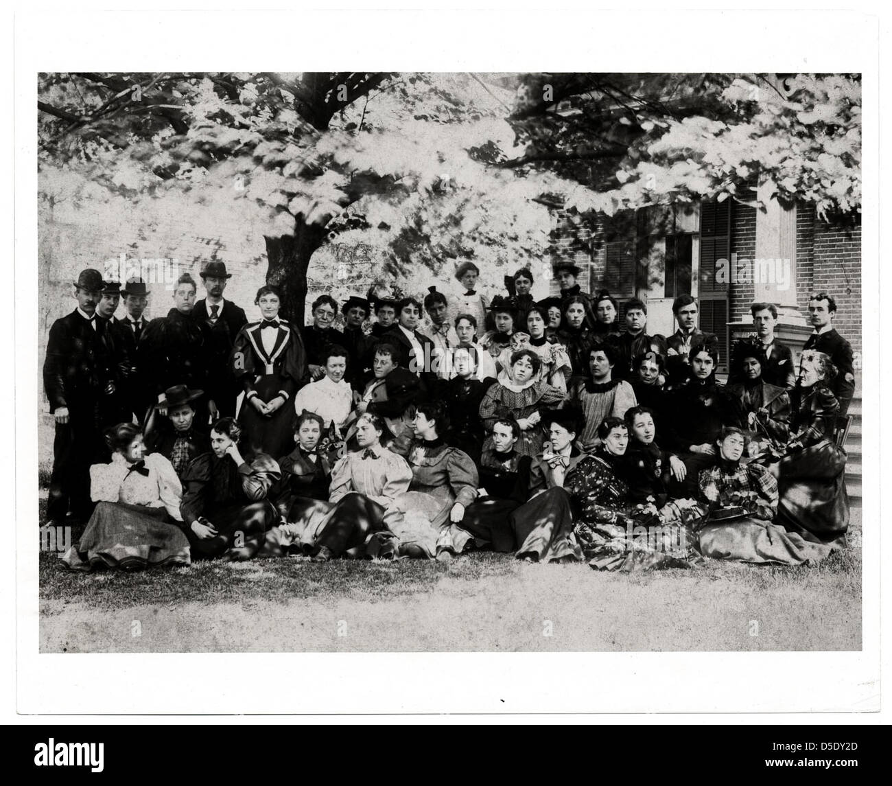 Old school group photo black hi-res stock photography and images - Alamy