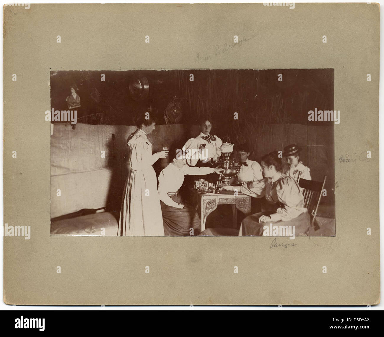 Victorian tea party hi-res stock photography and images - Alamy