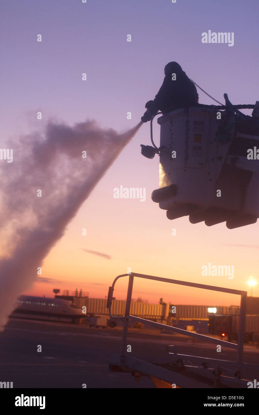 Airplane spraying hi-res stock photography and images - Alamy