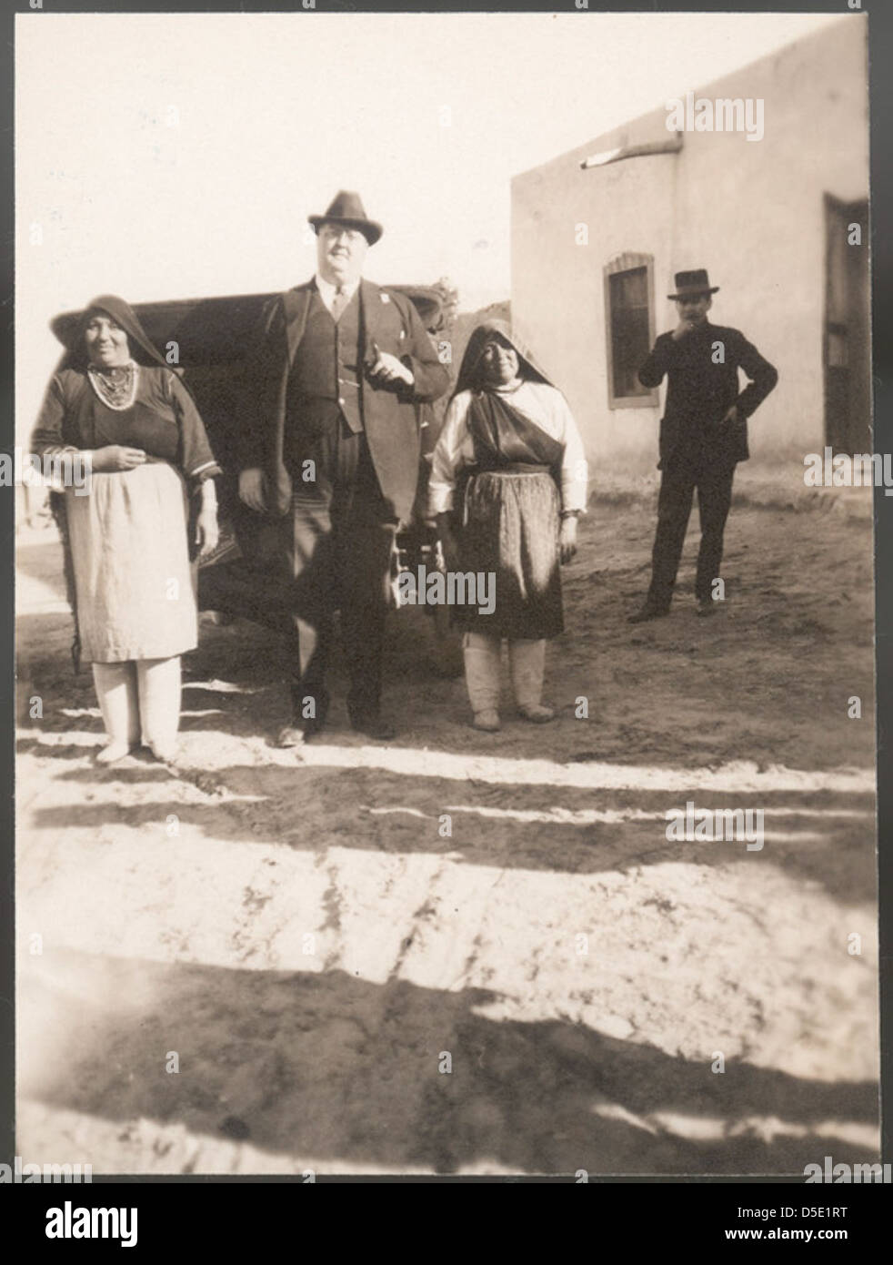 Zuni indian women hi-res stock photography and images - Alamy