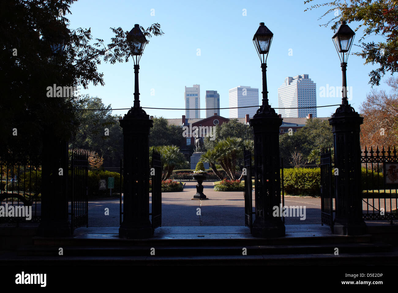 Jackson square park and new orleans hi-res stock photography and images ...