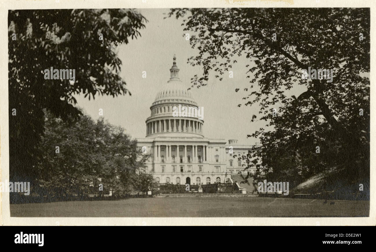 This image shows the United States Capitol, a symbol of American ...