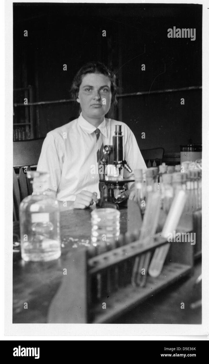 Woman science research test Black and White Stock Photos & Images - Alamy