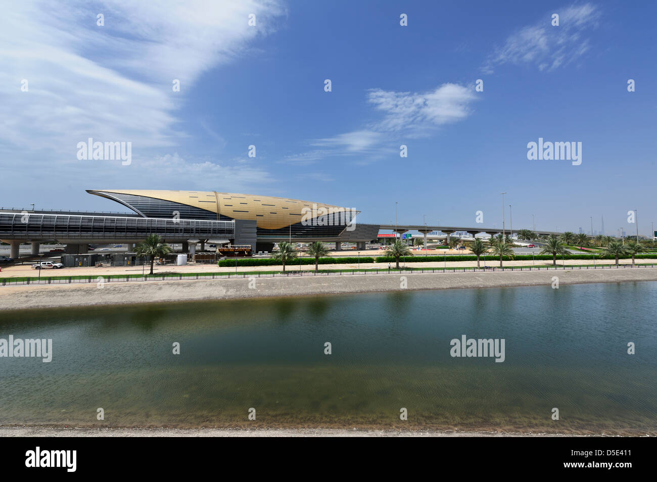 Unmanned Train Metro, Dubai, United Arab Emirates Stock Photo - Alamy